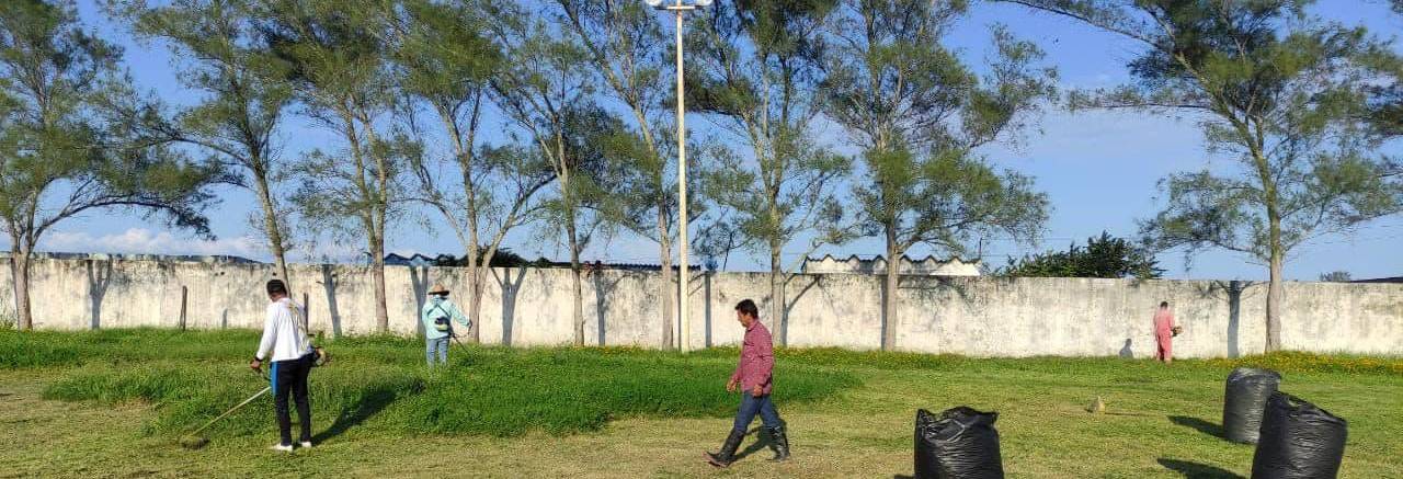 TAMIAHUA: MANTENIMIENTO DEL ESTADIO "LEONCIO RAMOS CAREAGA" - Forotuxpan